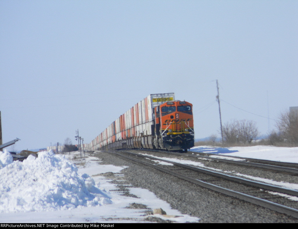BNSF 7076